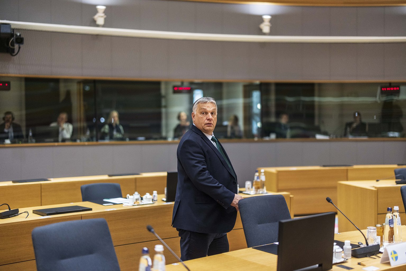 Česi vs. Orbán… • RESPEKT