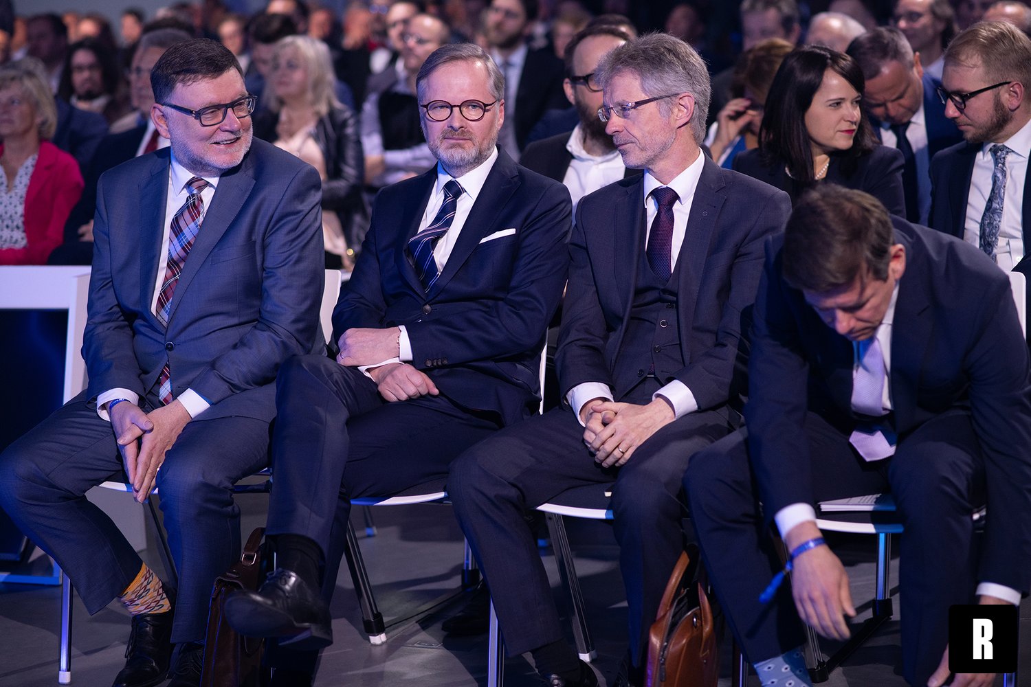 ODS a euro: vedení stále tápe, členská základna se proměňuje • RESPEKT