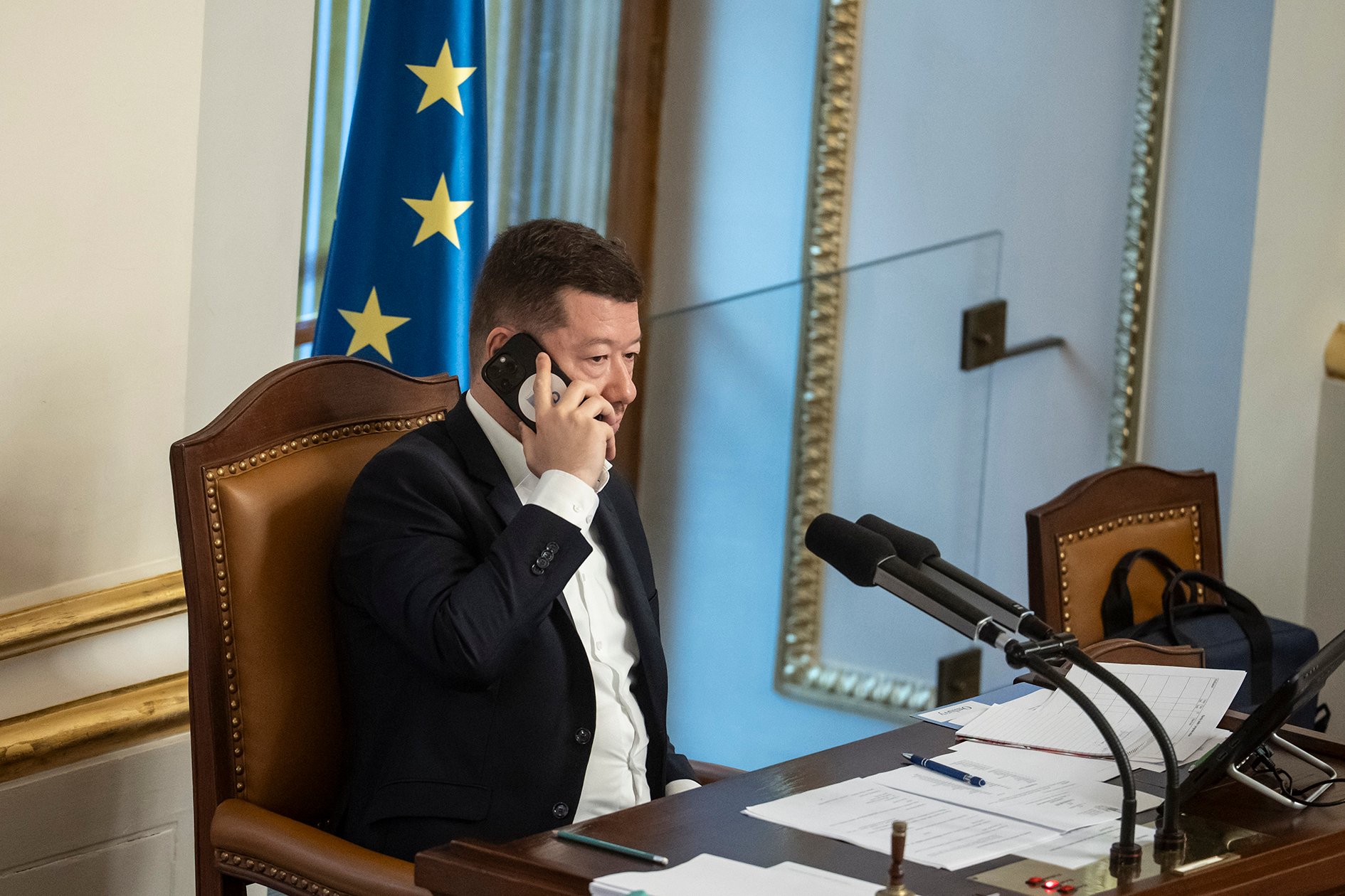 Okamura míří na Slovensko. Má se potkat s Pellegrinim nebo s Ficem ...